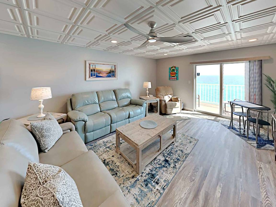 113 M² Condo ∙ 2 Bedrooms ∙ 7 Guests - Pensacola Beach, FL