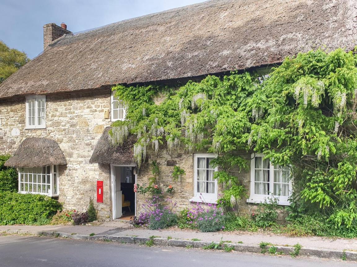 Cottage ∙ 4 Bedrooms ∙ 8 Guests - Lulworth Cove