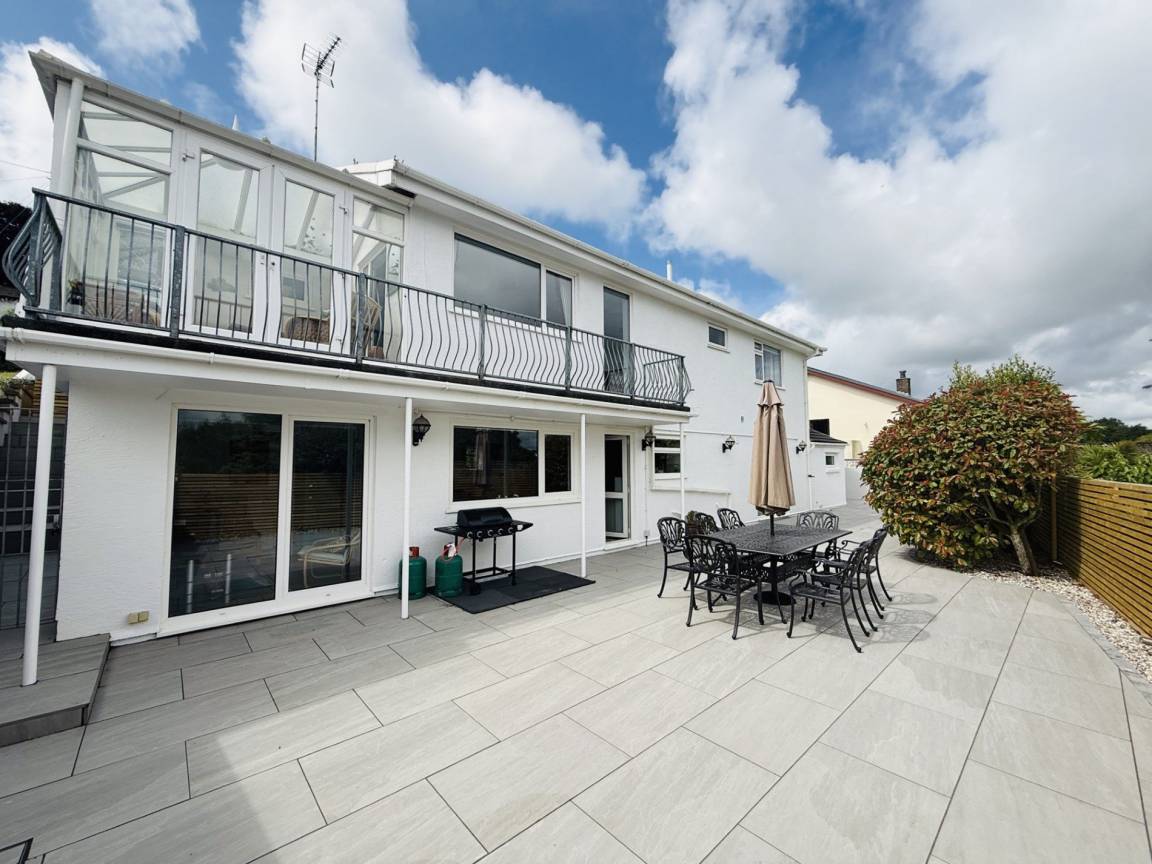 Cottage ∙ 4 Bedrooms ∙ 8 Guests - Saundersfoot