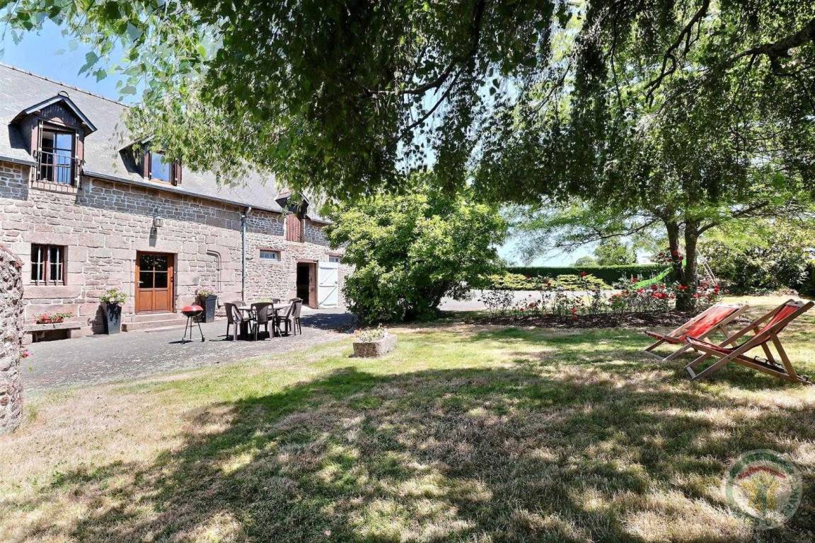 100 M² Gîte ∙ 2 Chambres ∙ 5 Personnes - Fougères