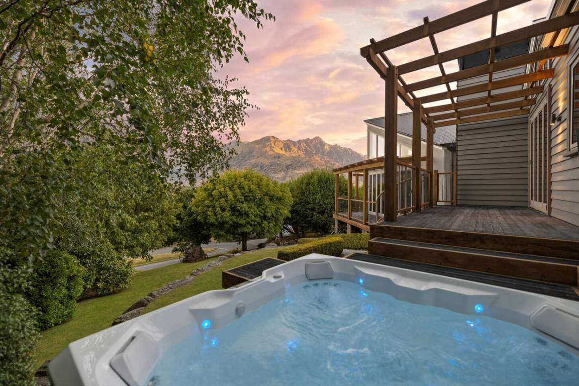 Apartment ∙ 4 Bedrooms ∙ 8 Guests - Arrowtown