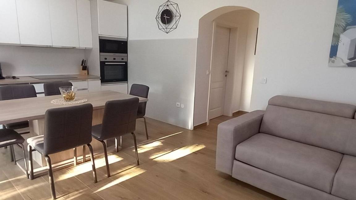 80 M² Apartment ∙ 2 Bedrooms ∙ 4 Guests - Privlaka