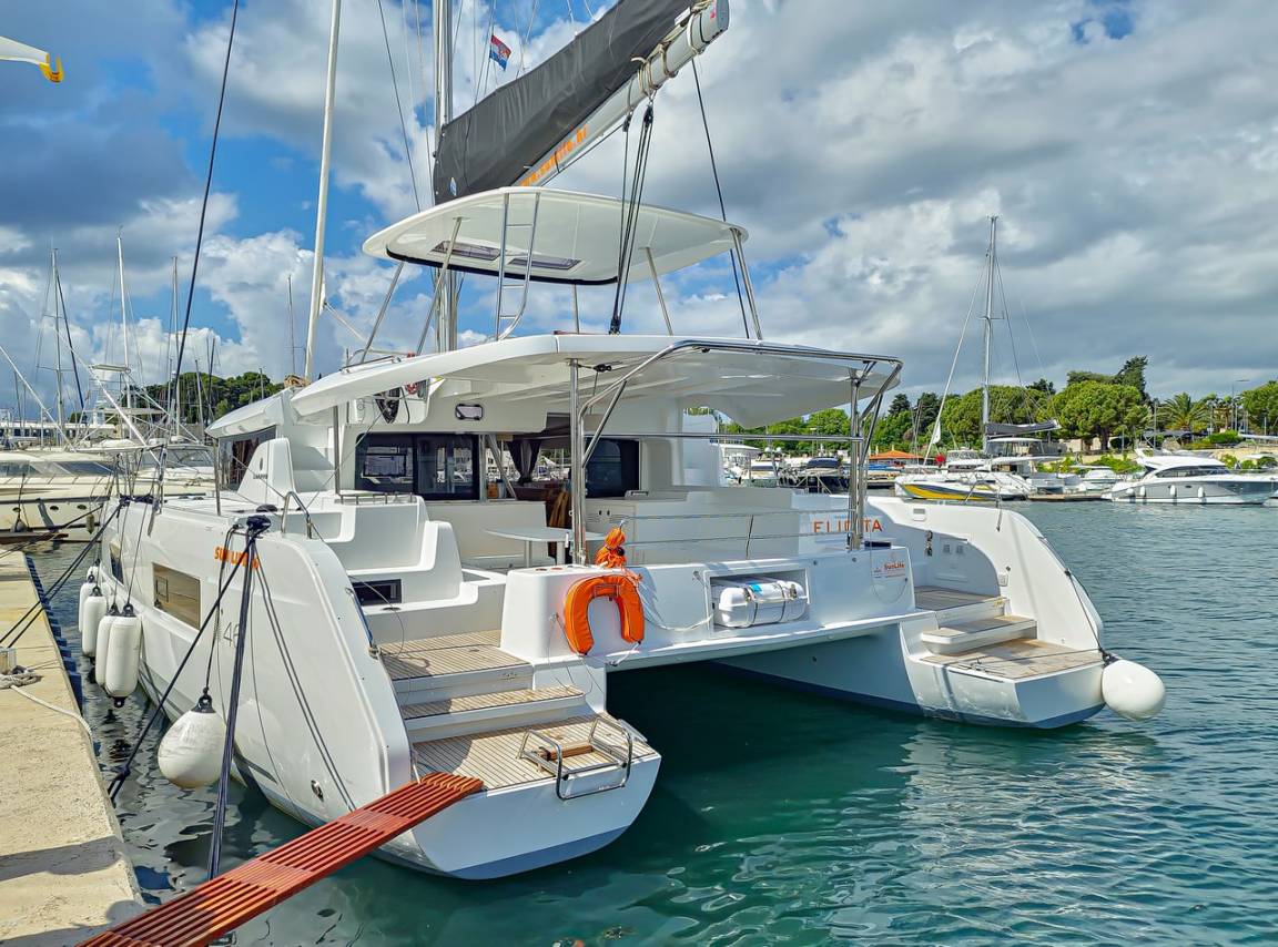 Hausboot ∙ 4 Schlafzimmer ∙ 8 Gäste - Split