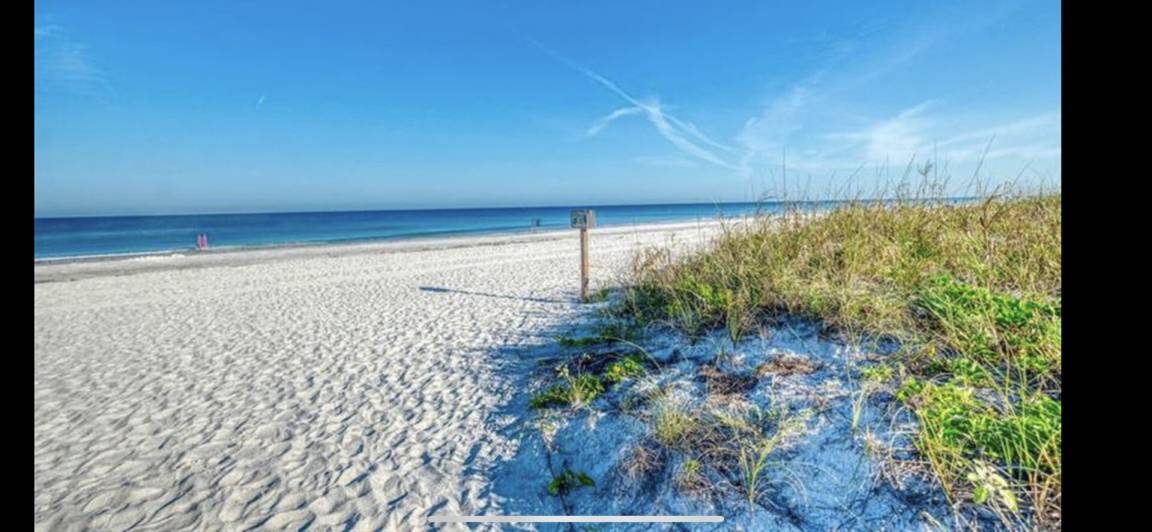141 M² Condo ∙ 2 Bedrooms ∙ 4 Guests - Madeira Beach, FL