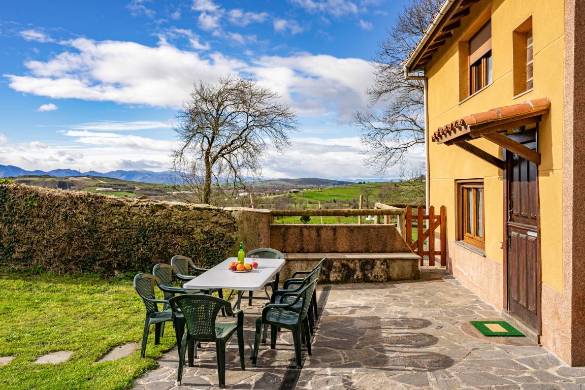 100 M² Casa ∙ 3 Habitaciones ∙ 9 Huéspedes - Tineo