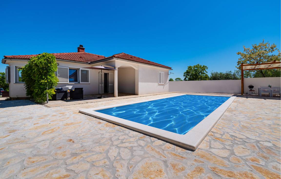120 M² House ∙ 3 Bedrooms ∙ 8 Guests - Zadar