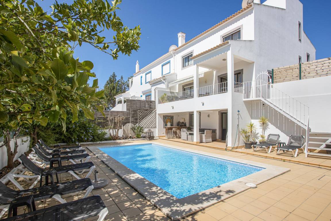 208 M² Villa ∙ 5 Bedrooms ∙ 10 Guests - Alvor