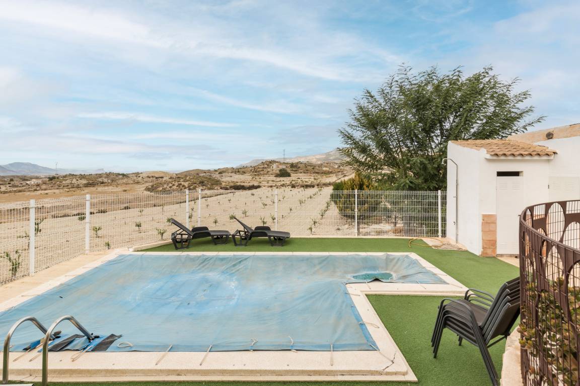 200 M² House ∙ 4 Bedrooms ∙ 13 Guests - Fortuna