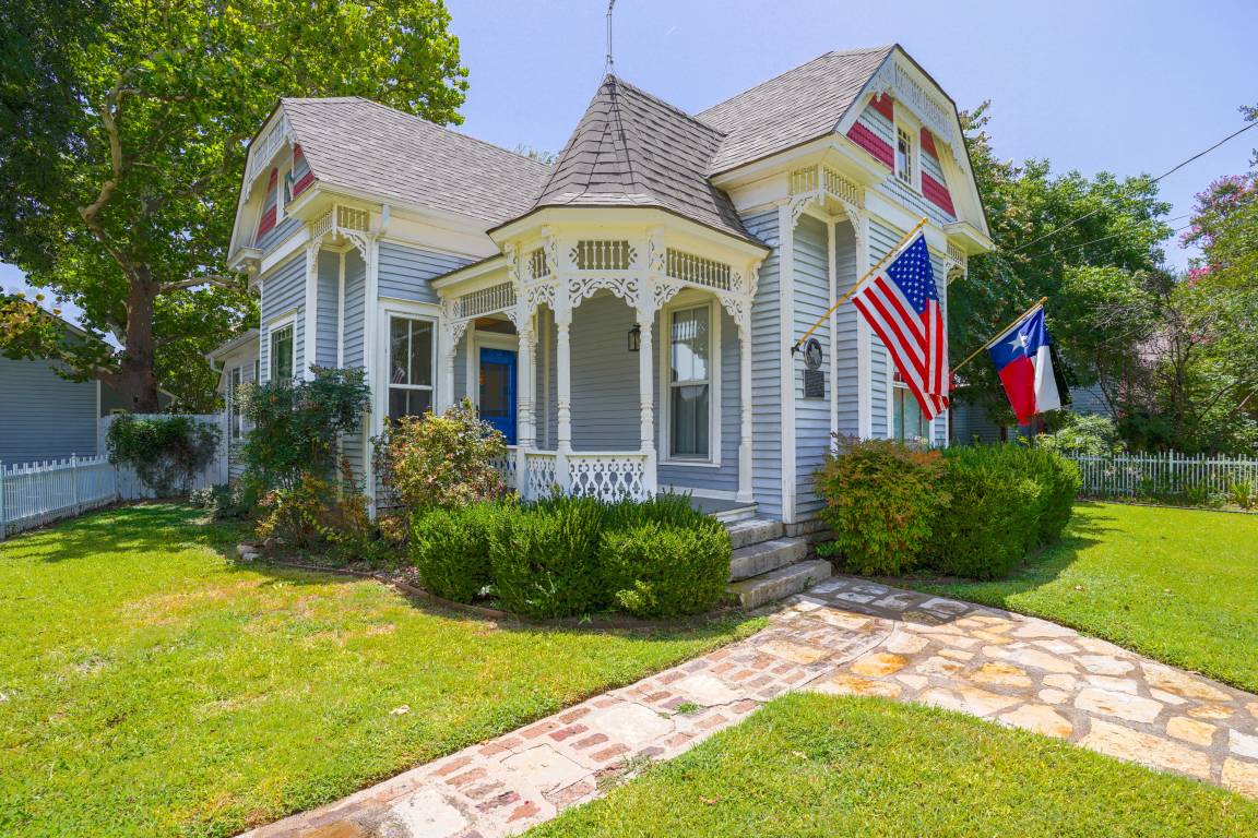 167 M² House ∙ 3 Bedrooms ∙ 8 Guests - Granbury, TX