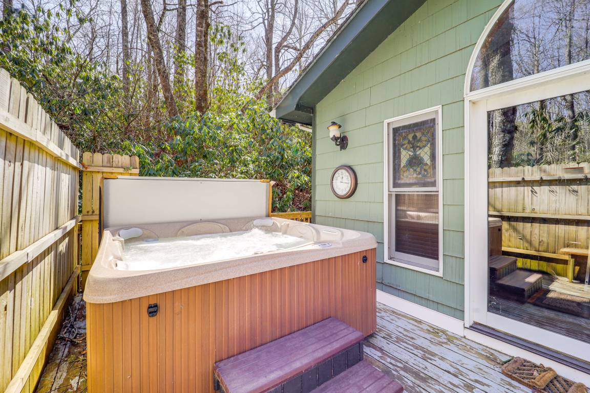 112 M² House ∙ 2 Bedrooms ∙ 4 Guests - Boone, NC