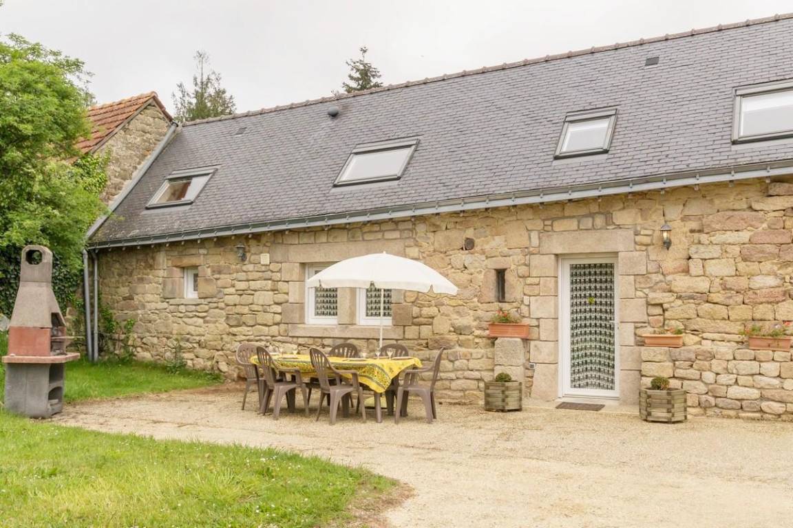 123 M² Gîte ∙ 3 Chambres ∙ 6 Personnes - Guern