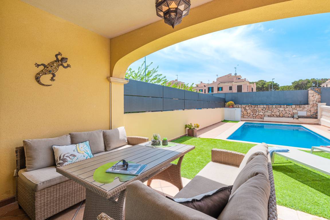 180 M² Villa ∙ 4 Bedrooms ∙ 6 Guests - Platja de Palma