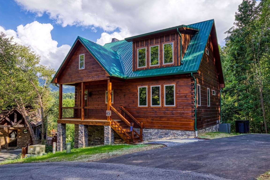 Cabin ∙ 4 Bedrooms ∙ 12 Guests - Tennessee