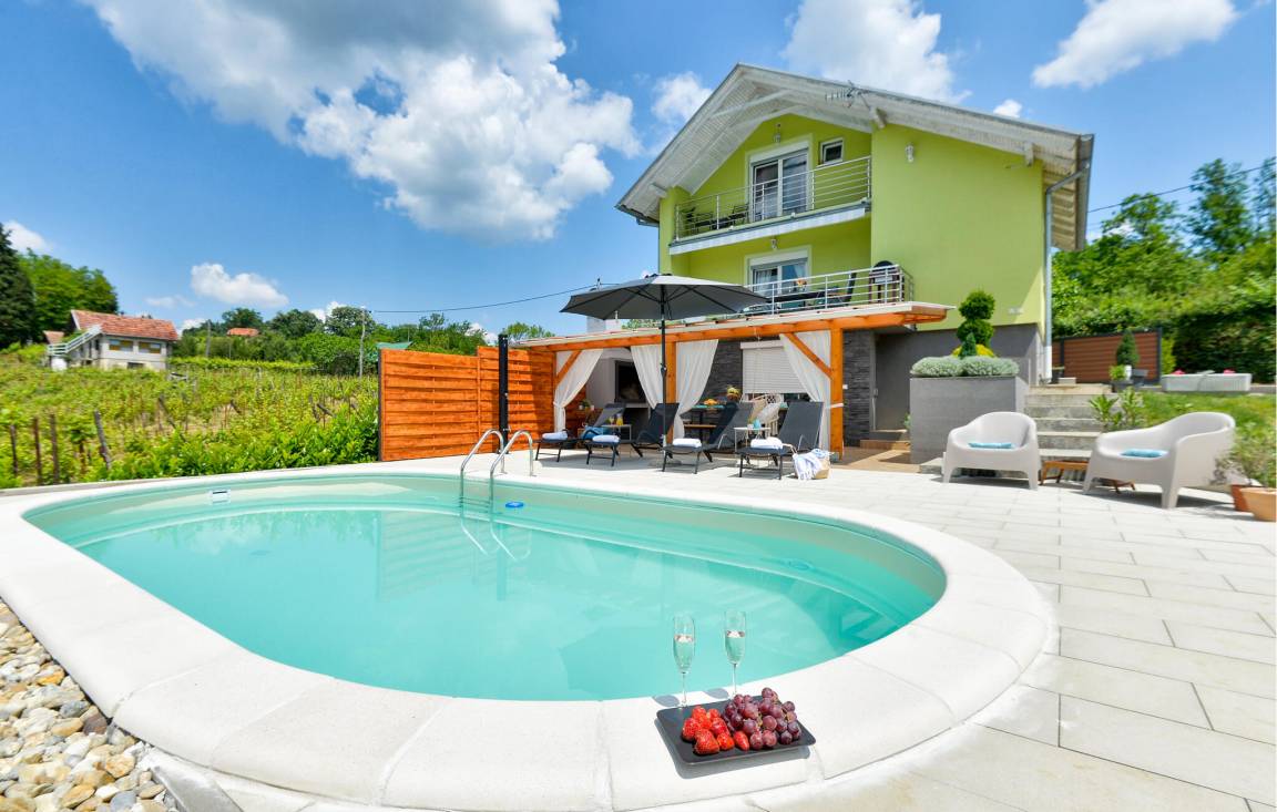 122 M² Ferienhaus ∙ 2 Schlafzimmer ∙ 6 Gäste - Kutina