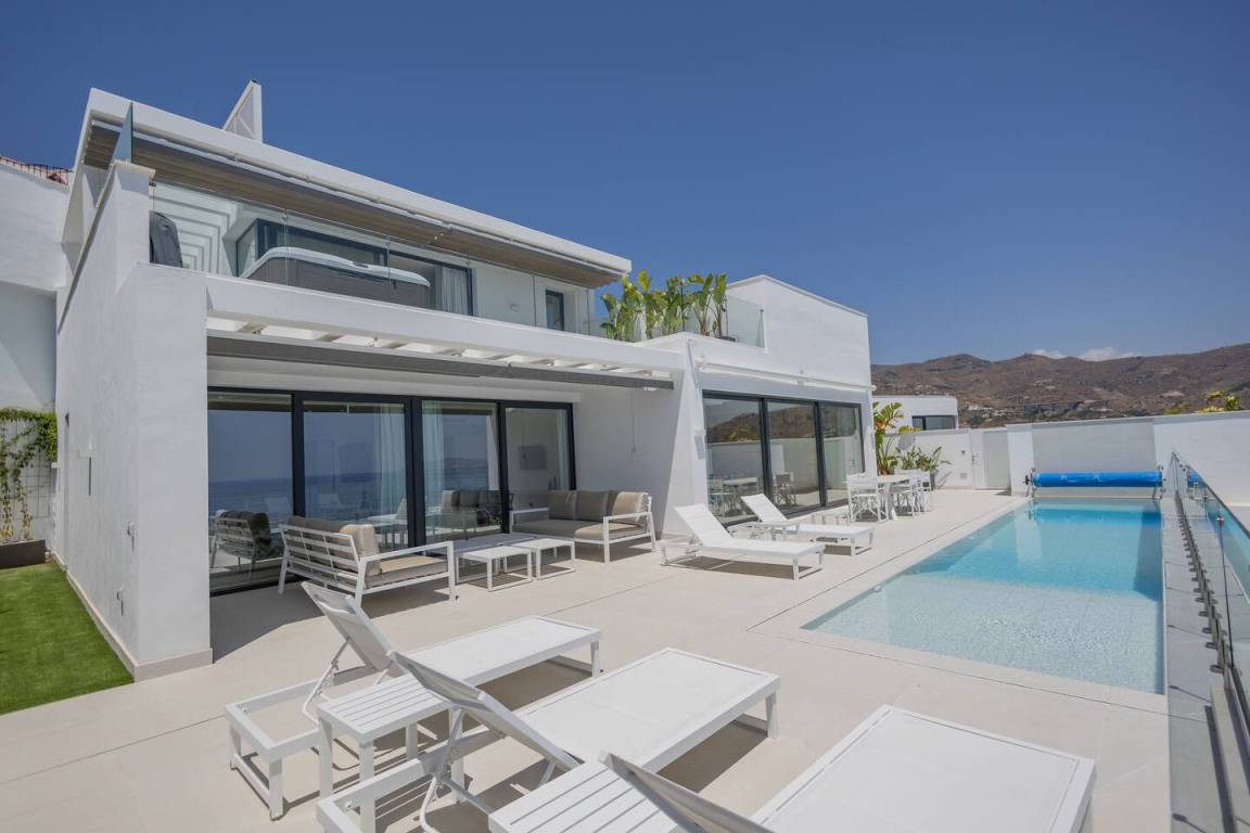 396 M² Aparthotel ∙ 3 Schlafzimmer ∙ 6 Gäste - Almuñécar