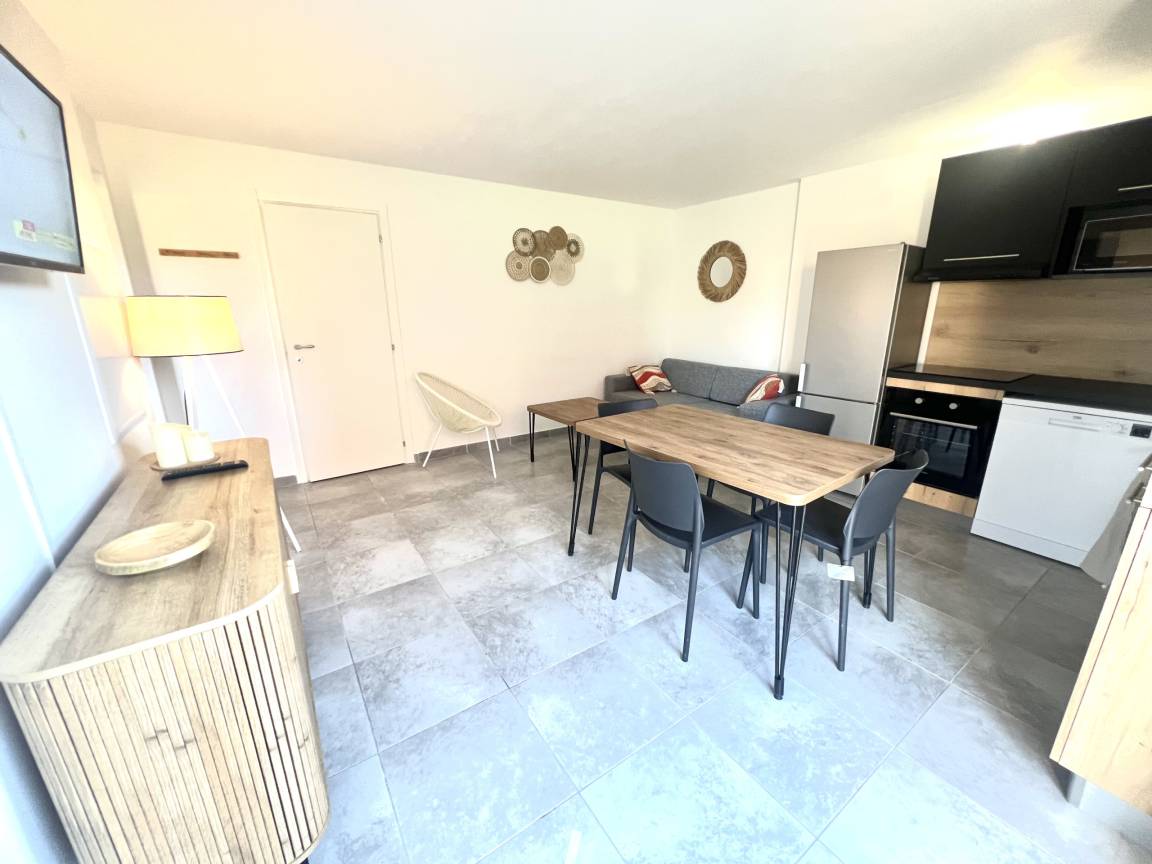35 M² Apartamento ∙ 1 Habitación ∙ 4 Huéspedes - Lecci