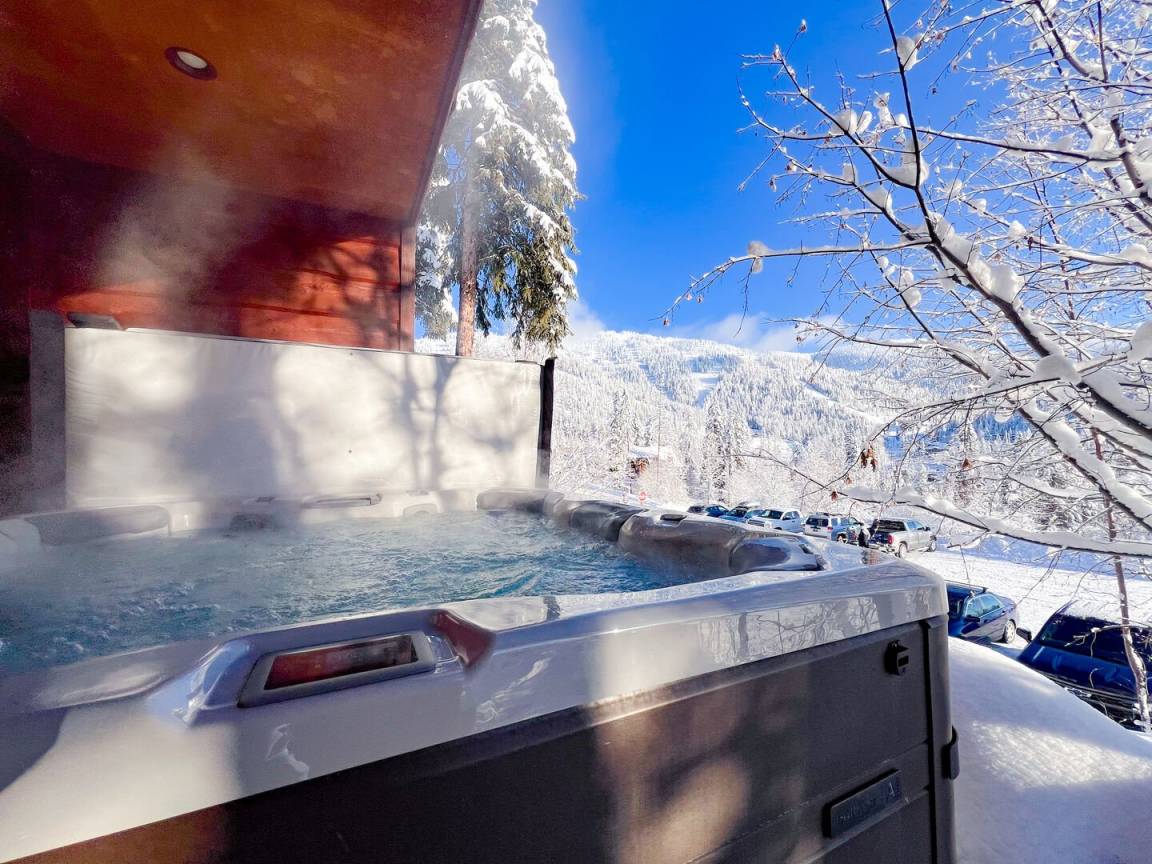 316 M² House ∙ 5 Bedrooms ∙ 16 Guests - Montana
