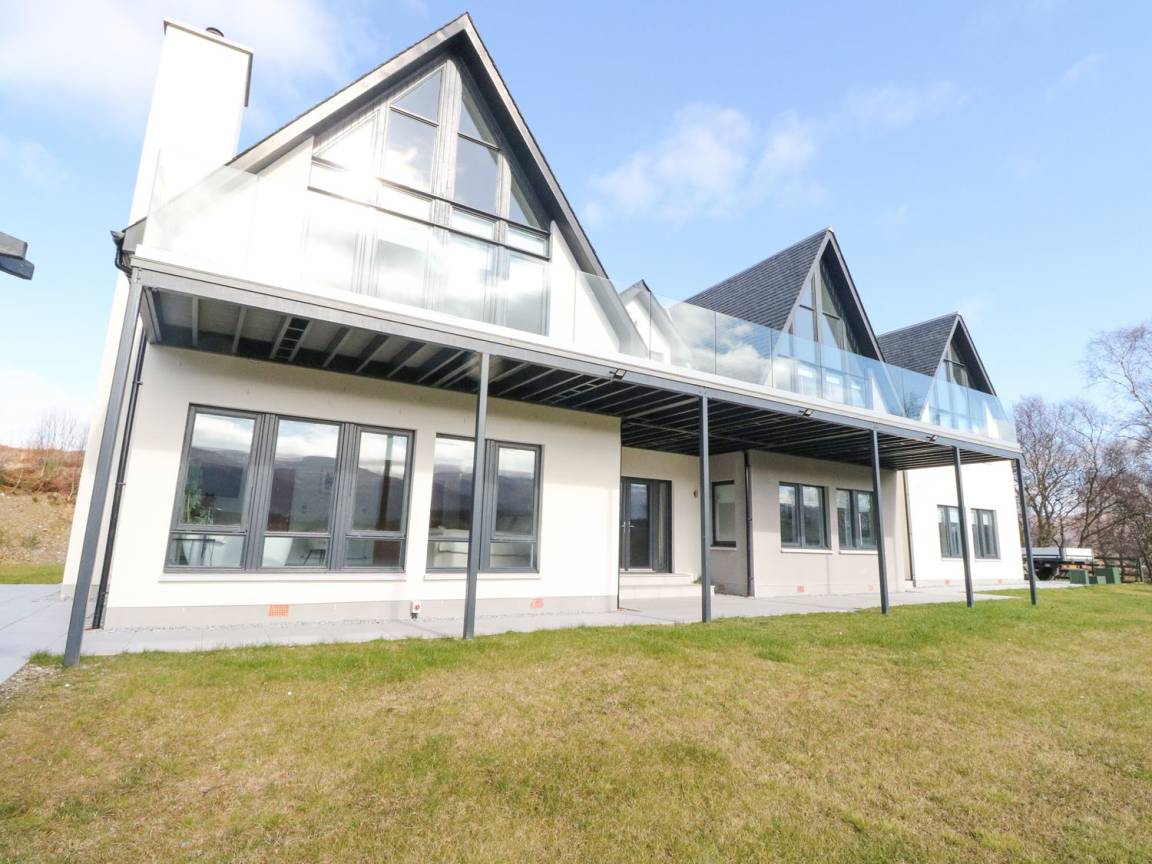 Cottage ∙ 5 Bedrooms ∙ 10 Guests - Fort William