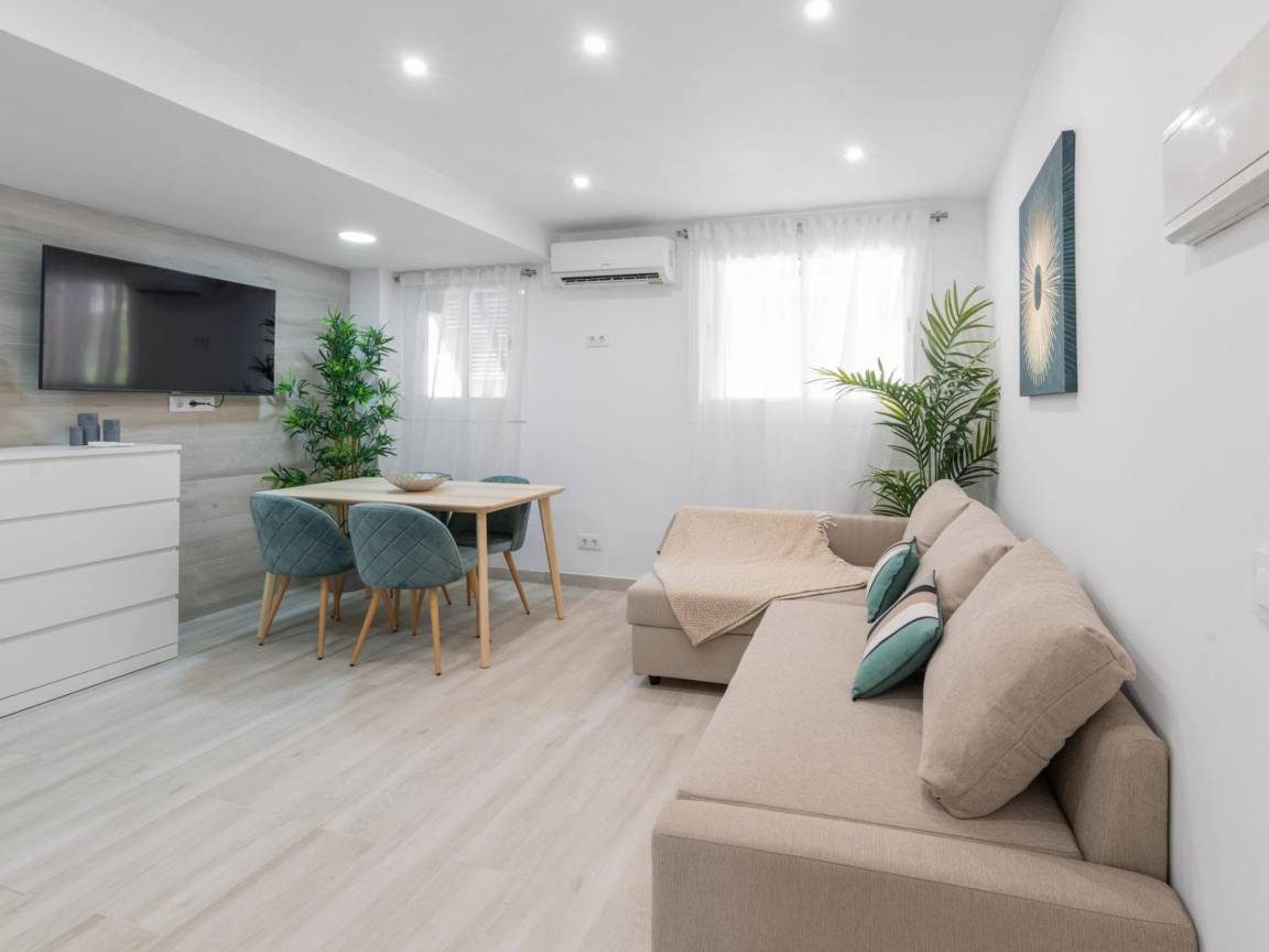 55 M² Apartment ∙ 2 Bedrooms ∙ 4 Guests - Castelldefels
