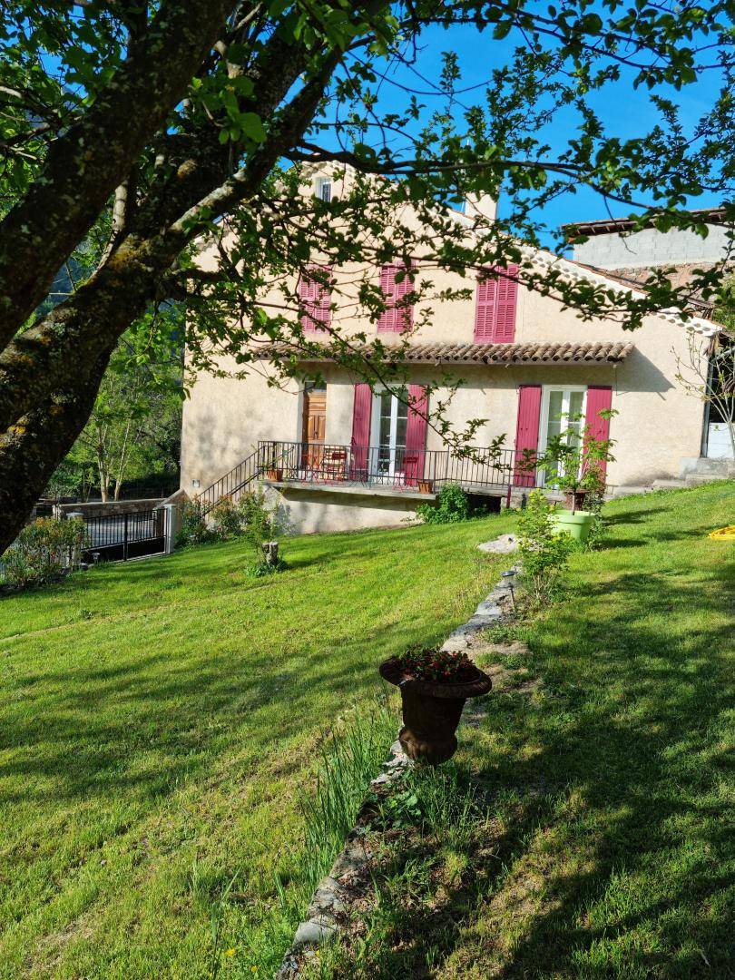 35 M² Gîte ∙ 1 Chambre ∙ 2 Personnes - Alpes-de-Haute-Provence