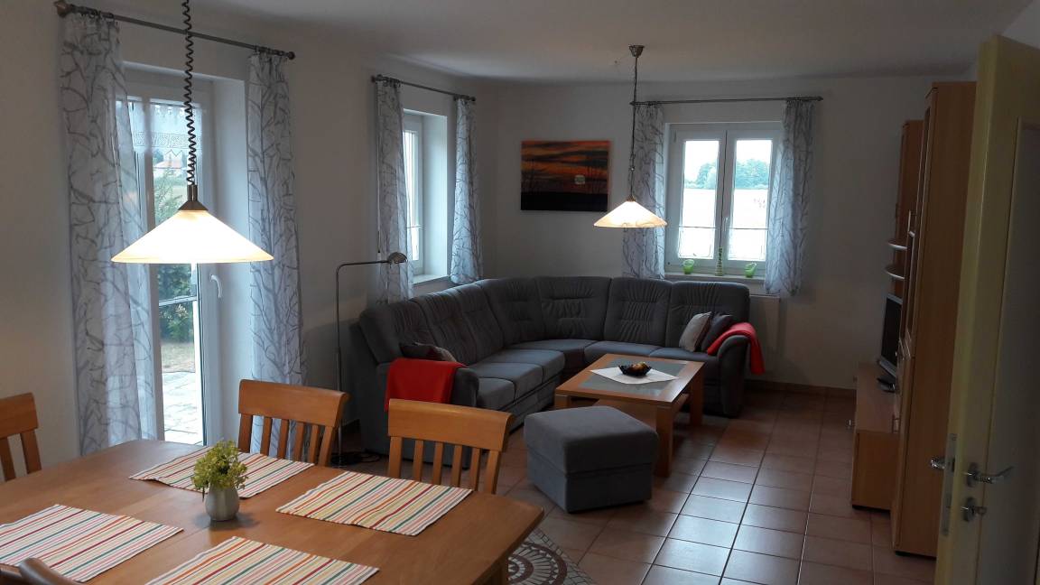 70 M² Apartment ∙ 2 Bedrooms ∙ 4 Guests - Ansbach