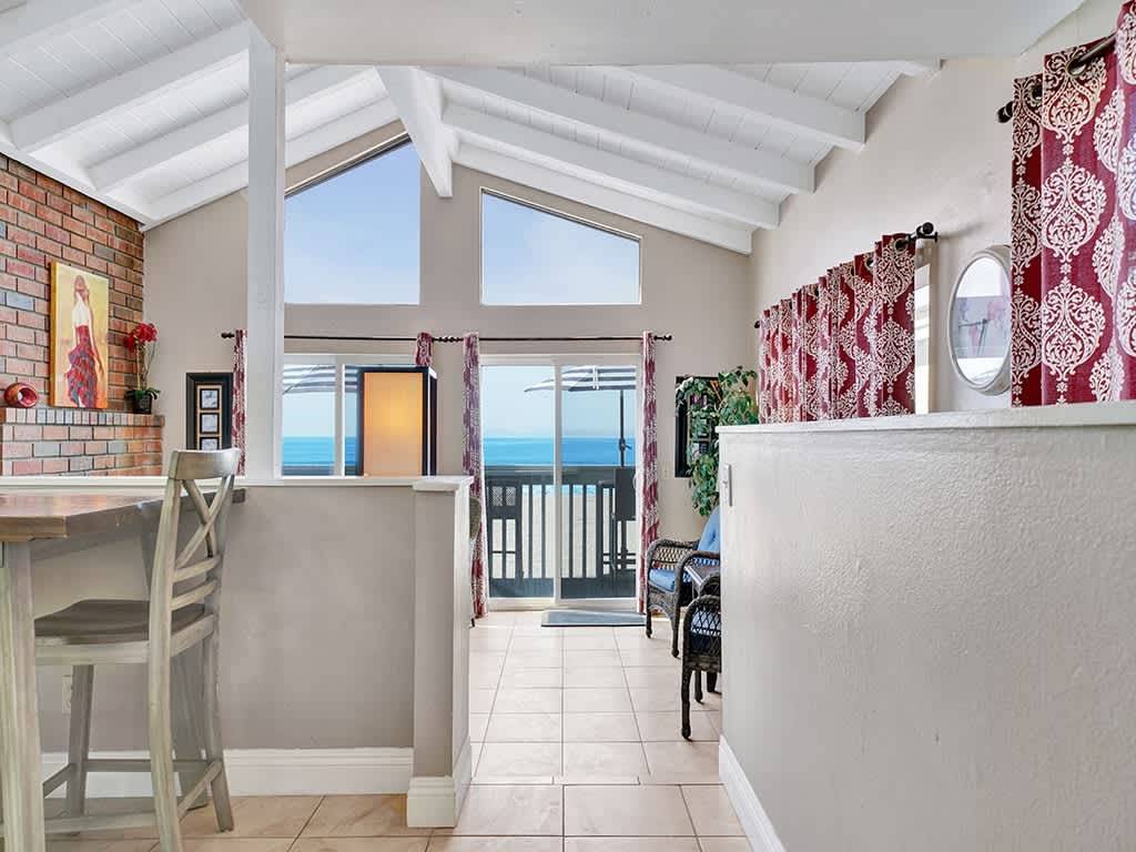 111 M² House ∙ 3 Bedrooms ∙ 6 Guests - Newport Beach, CA