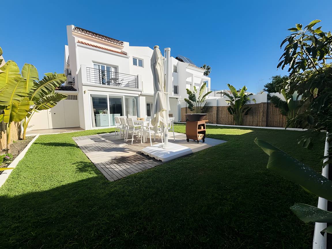 226 M² Villa ∙ 6 Chambres ∙ 10 Personnes - Torremolinos