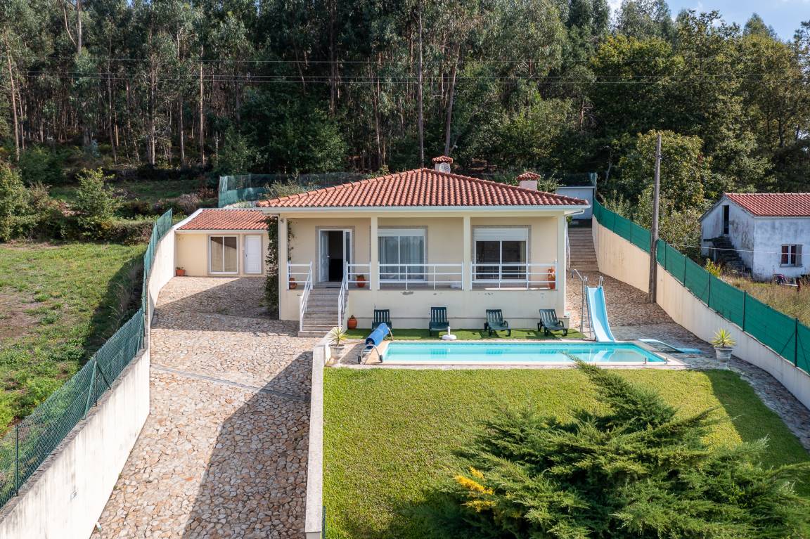 1000 M² Maison De Vacances ∙ 3 Chambres ∙ 10 Personnes - Vila Verde