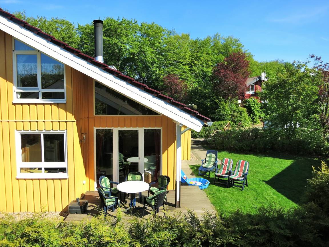70 M² Ferienhaus ∙ 3 Schlafzimmer ∙ 5 Gäste - Rinteln