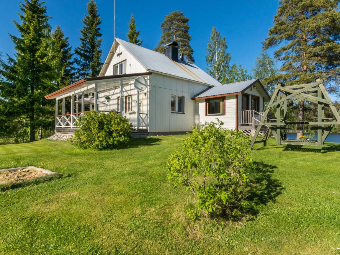 82 M² Talo ∙ 3 Makuuhuonetta ∙ 8 Vierasta - Parikkala