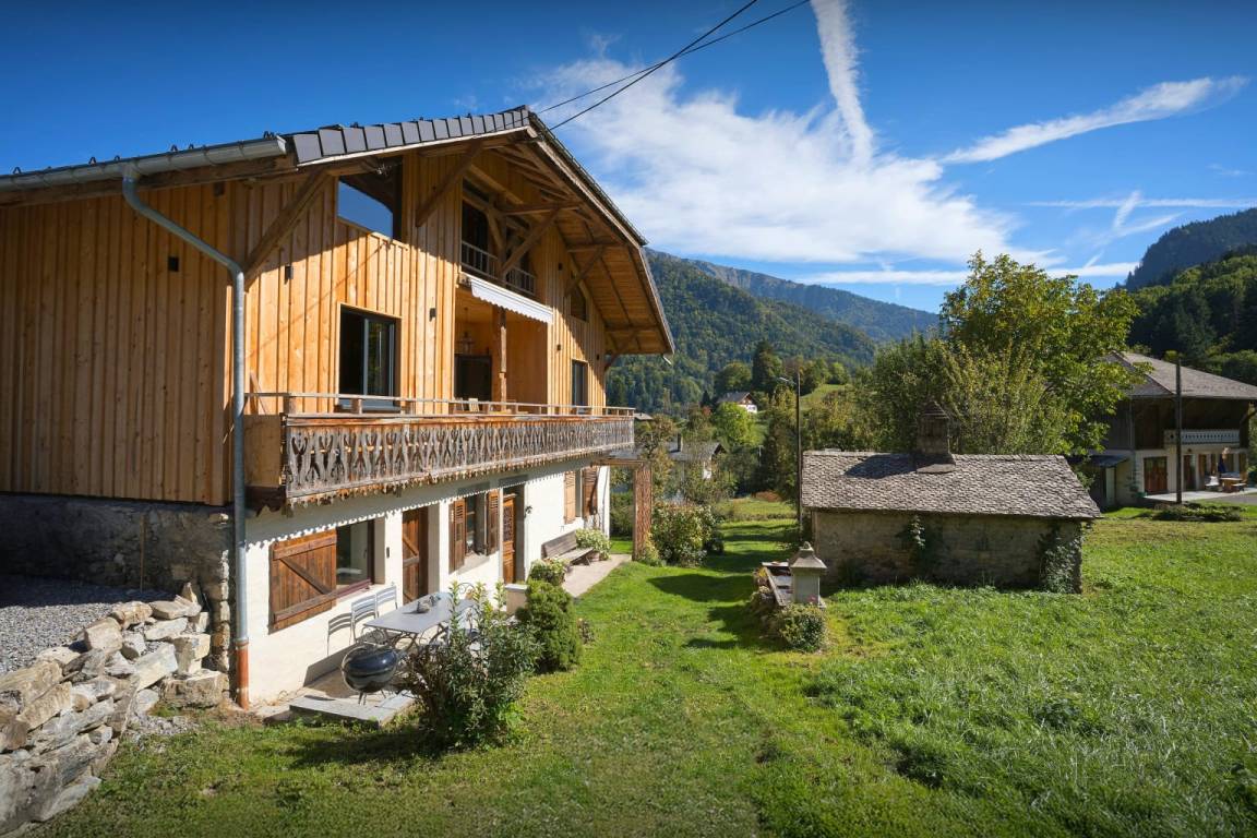 200 M² Chalet ∙ 4 Bedrooms ∙ 9 Guests - Les Gets
