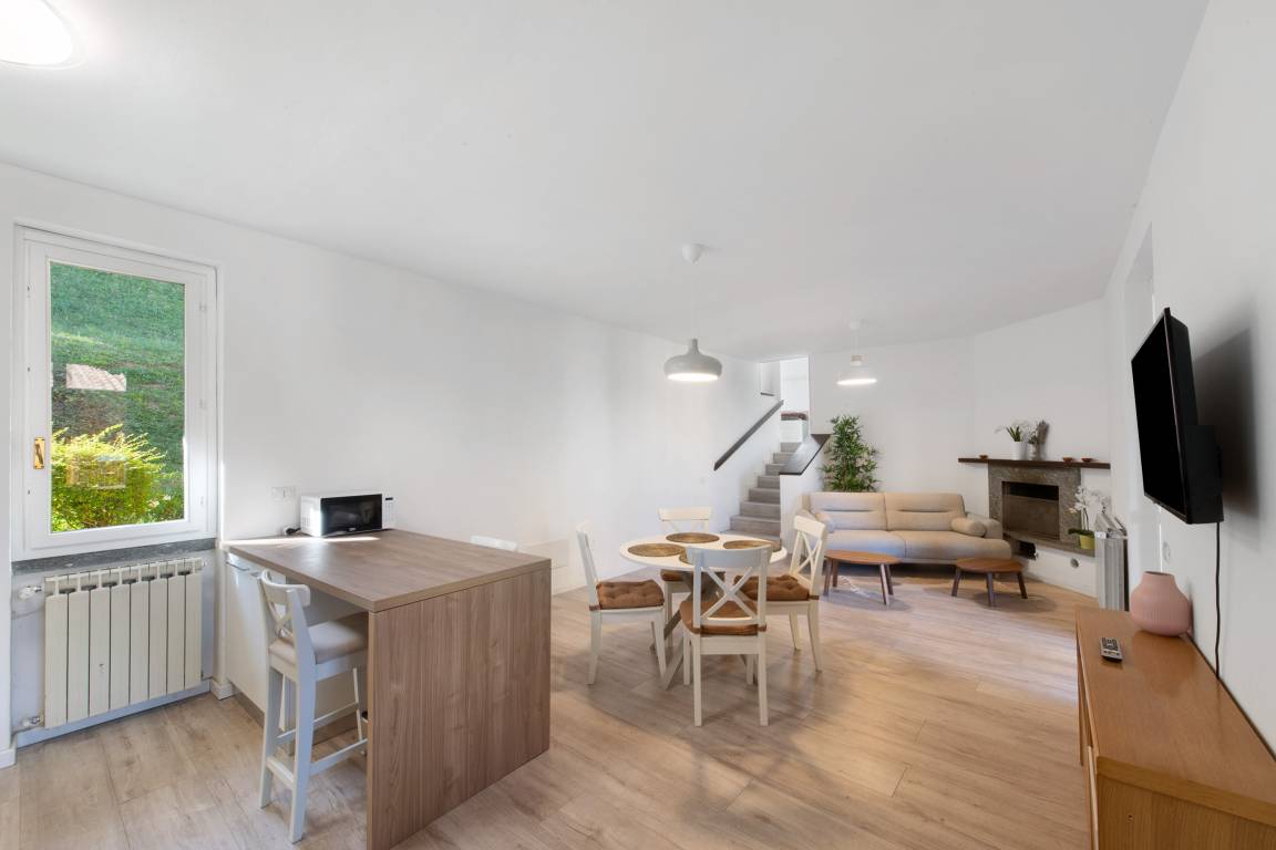 70 M² Apartamento ∙ 2 Habitaciones ∙ 6 Huéspedes - Lierna