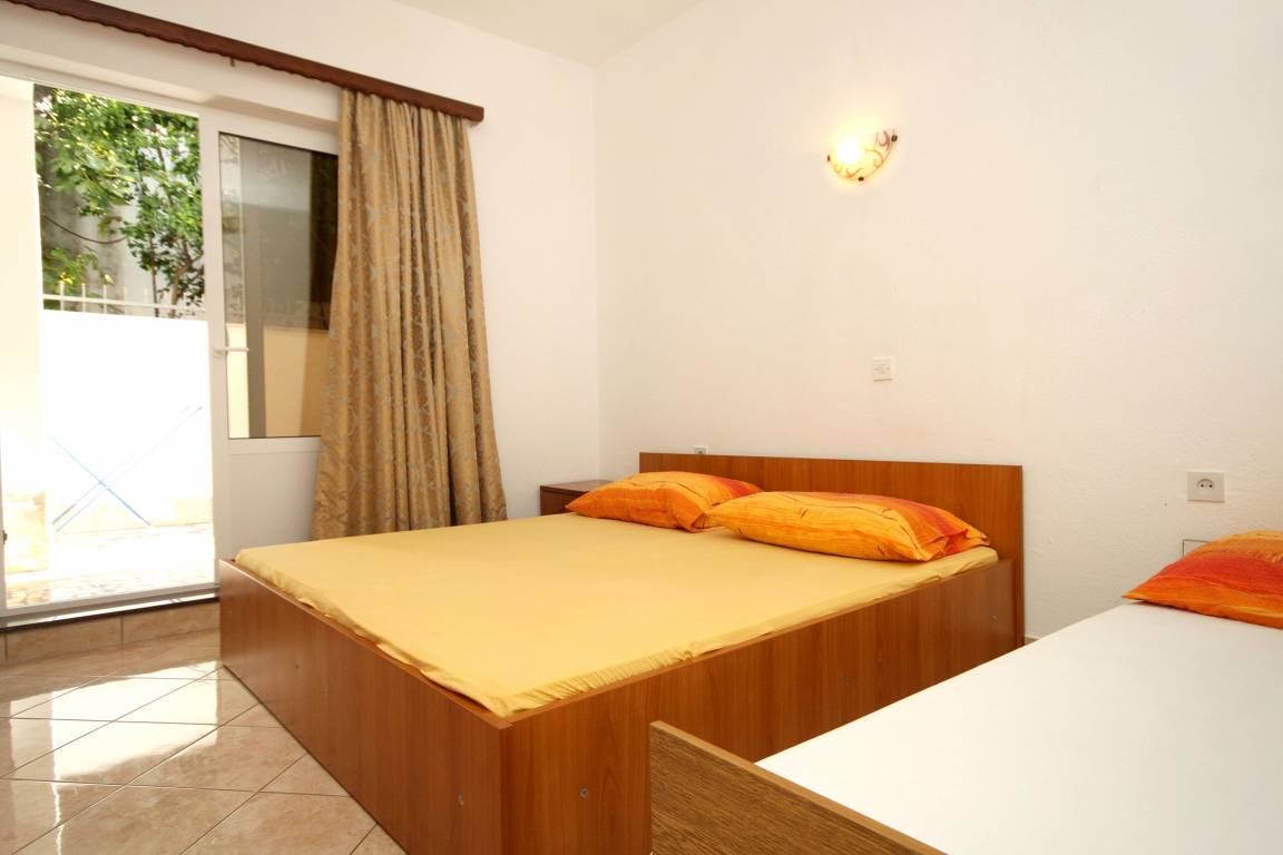 18 M² Studio ∙ 1 Schlafzimmer ∙ 3 Gäste - Drvenik