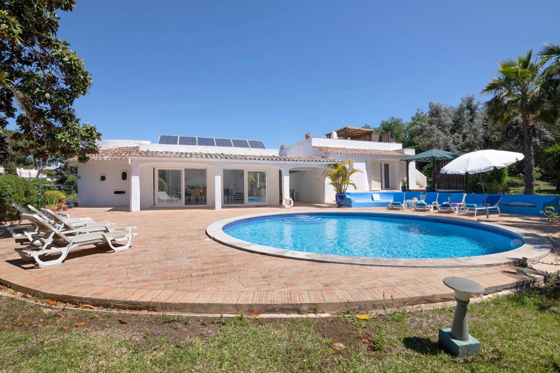 300 M² Villa ∙ 4 Bedrooms ∙ 10 Guests - Albufeira
