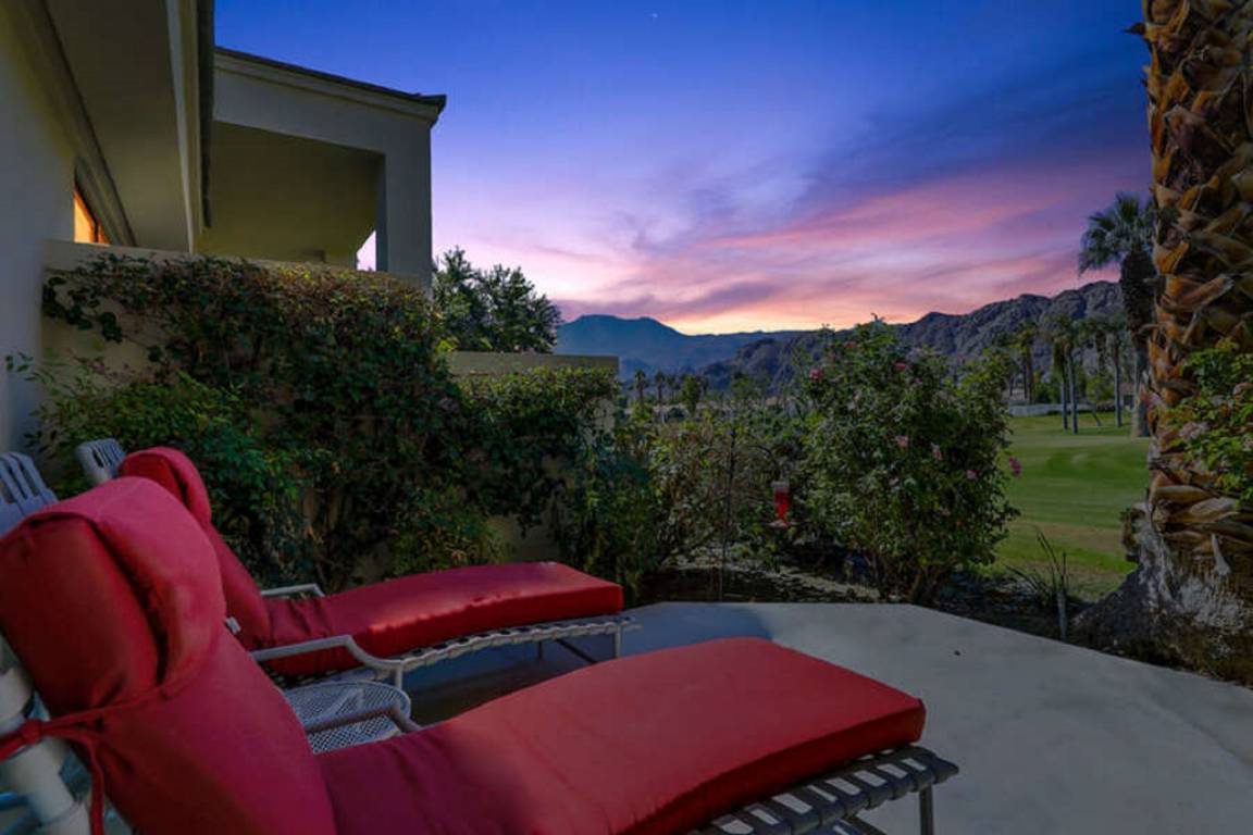 144 M² Condo ∙ 2 Bedrooms ∙ 5 Guests - Coachella, CA