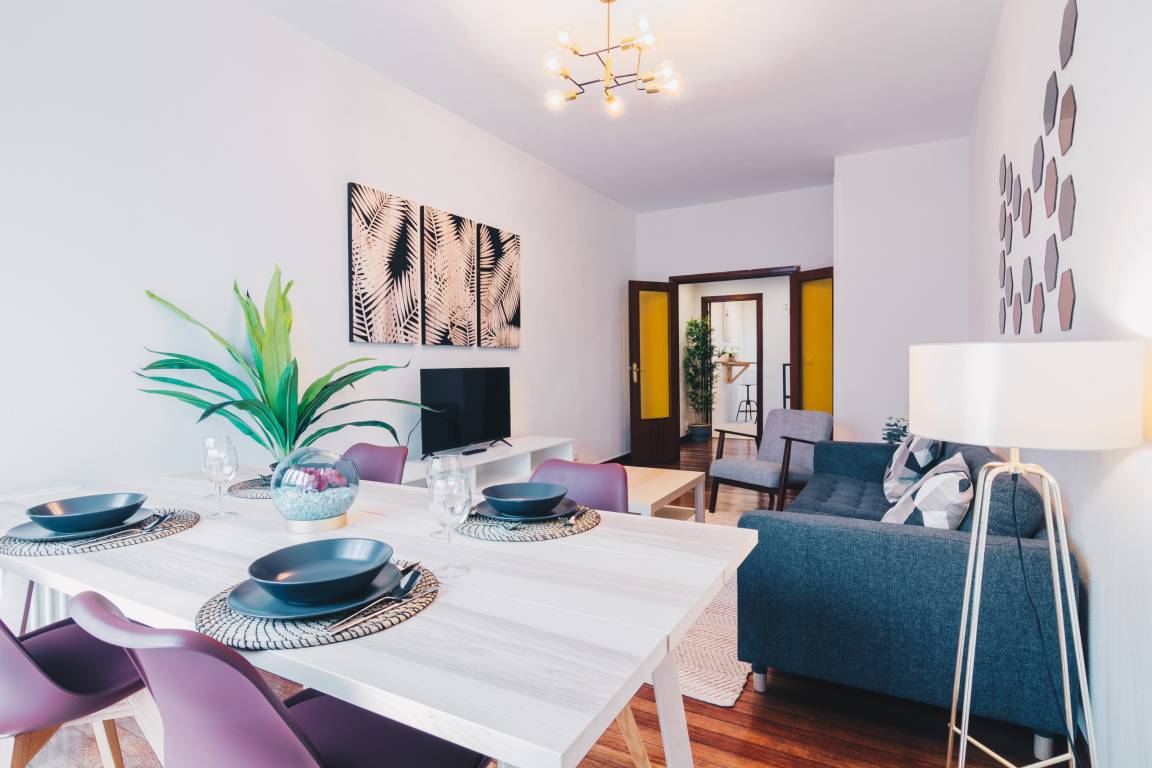 66 M² Apartamento ∙ 2 Habitaciones ∙ 4 Huéspedes - Bilbao