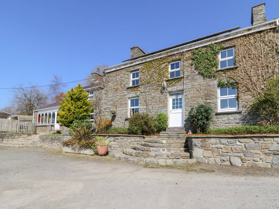 Cottage ∙ 6 Bedrooms ∙ 12 Guests - Aberaeron