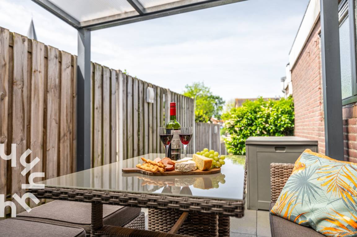 90 M² Ferienhaus ∙ 2 Schlafzimmer ∙ 4 Gäste - Oostkapelle