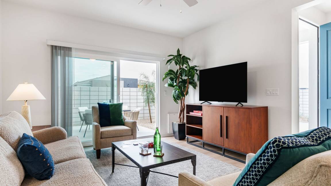 House ∙ 8 Bedrooms ∙ 17 Guests - Palm Desert, CA