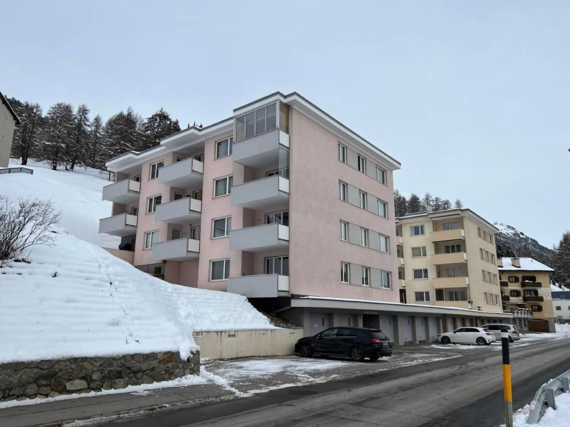 70 M² Apartment ∙ 2 Bedrooms ∙ 4 Guests - Samedan