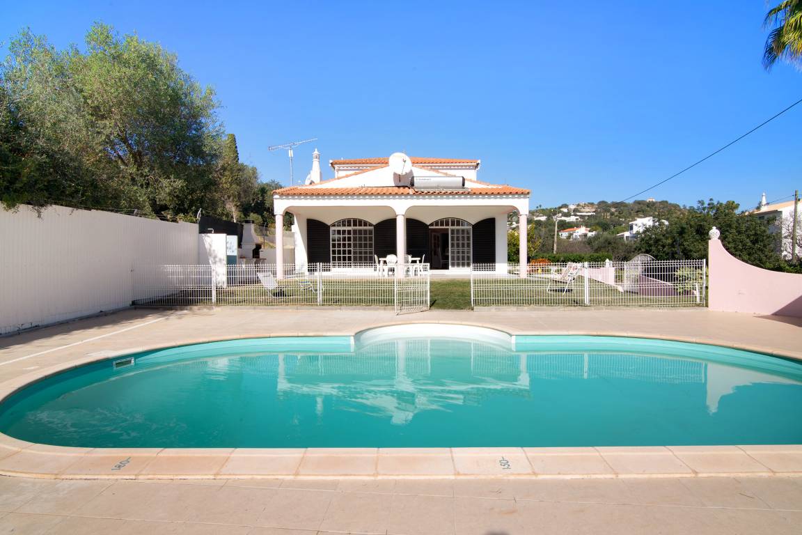 245 M² Vivenda ∙ 4 Quartos ∙ 8 Hóspedes - Faro