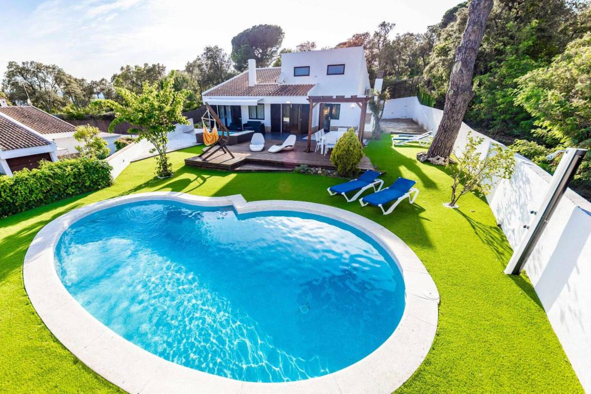 130 M² Villa ∙ 3 Makuuhuonetta ∙ 12 Vierasta - Sant Feliu de Guíxols