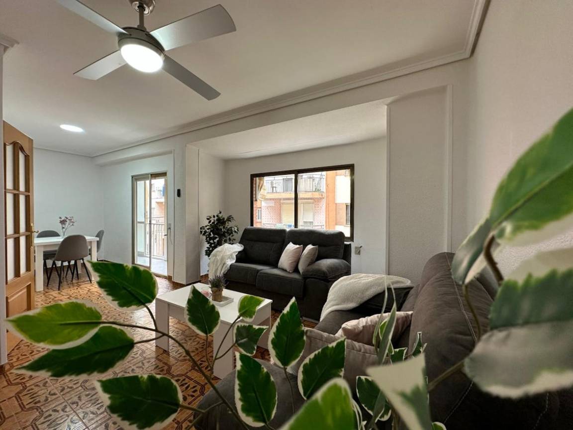 95 M² Apartamento ∙ 4 Quartos ∙ 7 Hóspedes - Sagunto