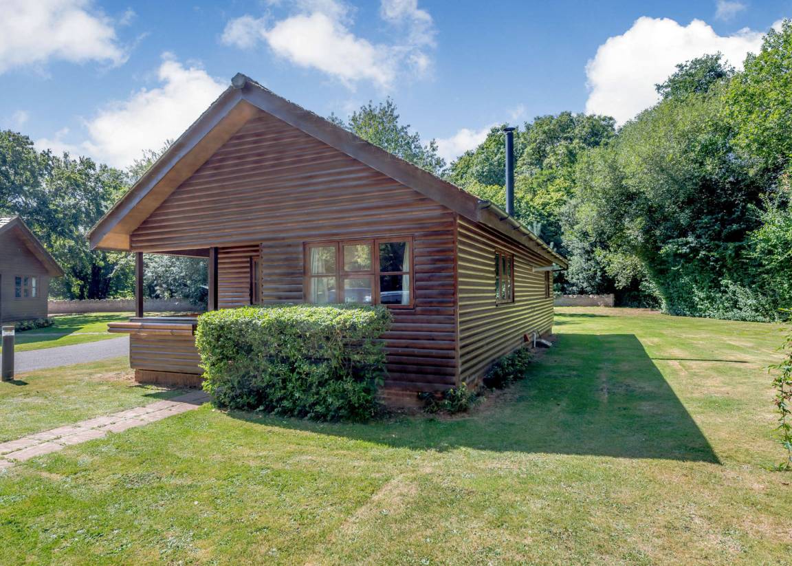 Chalet ∙ 2 Bedrooms ∙ 4 Guests - Forest of Dean