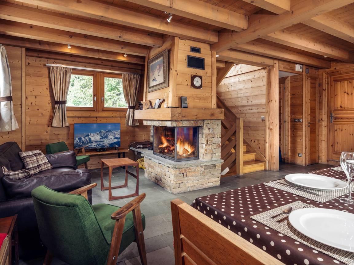140 M² Chalet ∙ 4 Bedrooms ∙ 8 Guests - Méribel