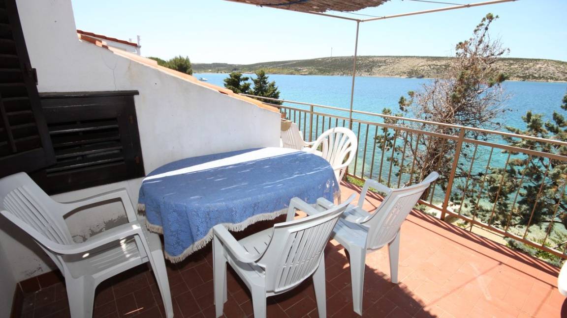 59 M² Hotel ∙ 3 Schlafzimmer ∙ 6 Gäste - Mandre