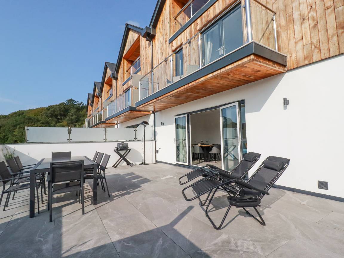 Cottage ∙ 4 Bedrooms ∙ 8 Guests - Penryn