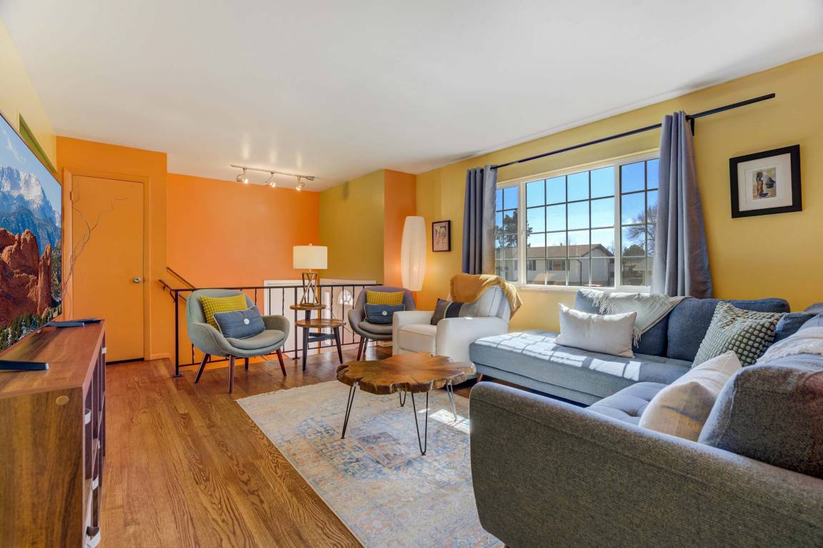 House ∙ 4 Bedrooms ∙ 7 Guests - Colorado Springs, CO