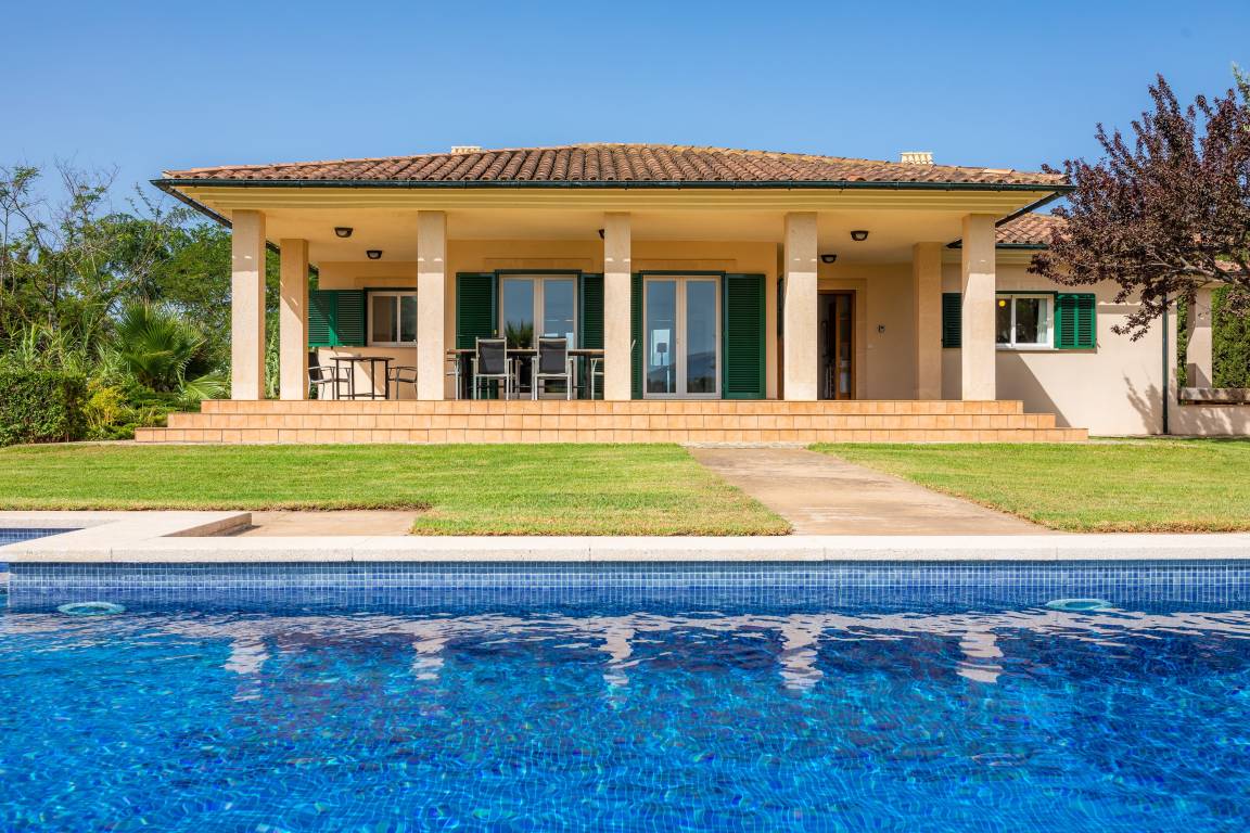 150 M² Villa ∙ 4 Bedrooms ∙ 8 Guests - Port de Pollença