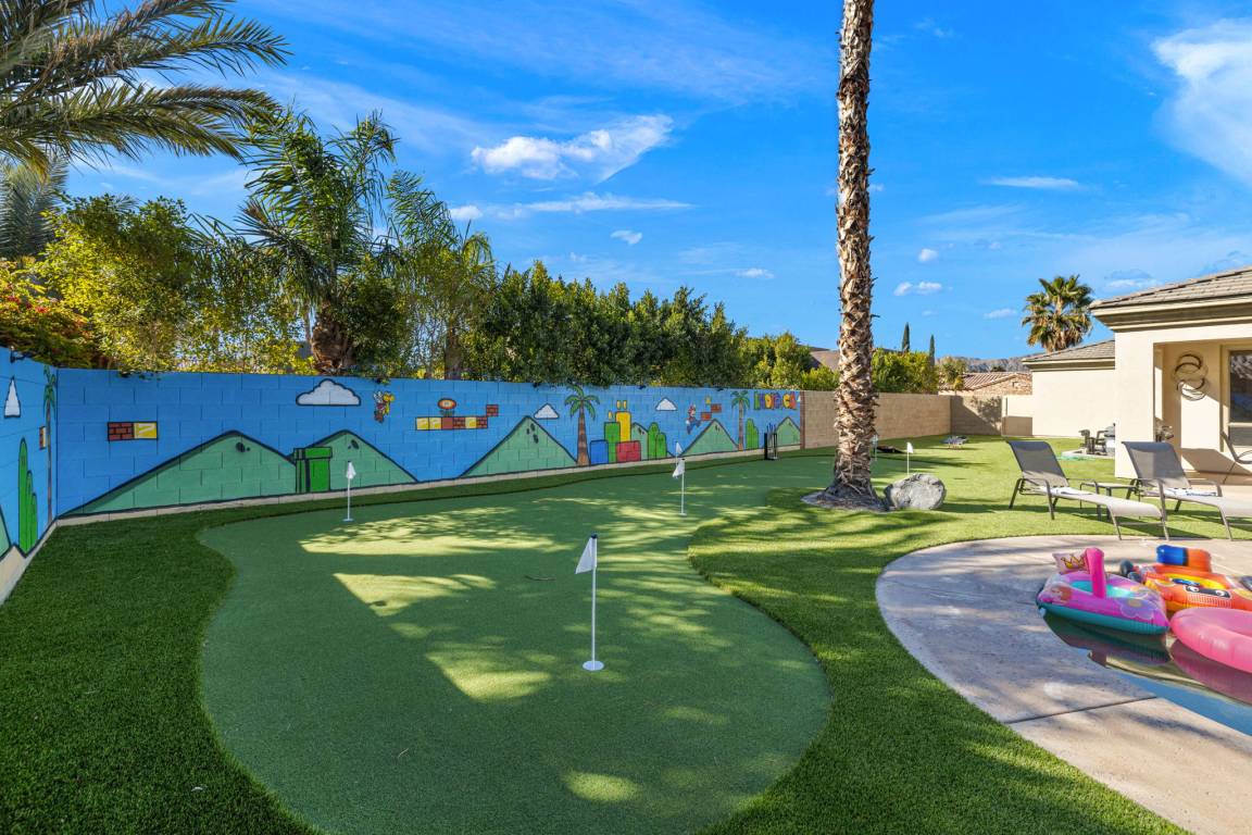 307 M² Villa ∙ 5 Bedrooms ∙ 16 Guests - La Quinta, CA